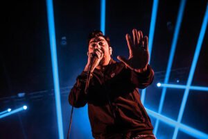Watch Deftones dust off a rare live cover of The Smiths’ “Please Please ...