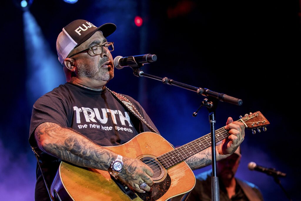 Aaron Lewis Teases Patriotic New Single “Give My Country Back”